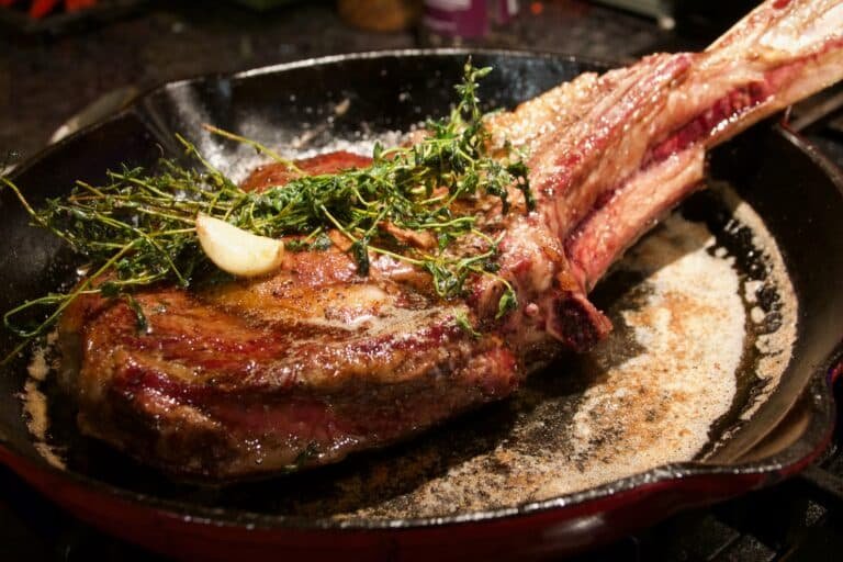 5 Steps to Making a Red Wine Reduction Sauce: Master the Art in Minutes ...